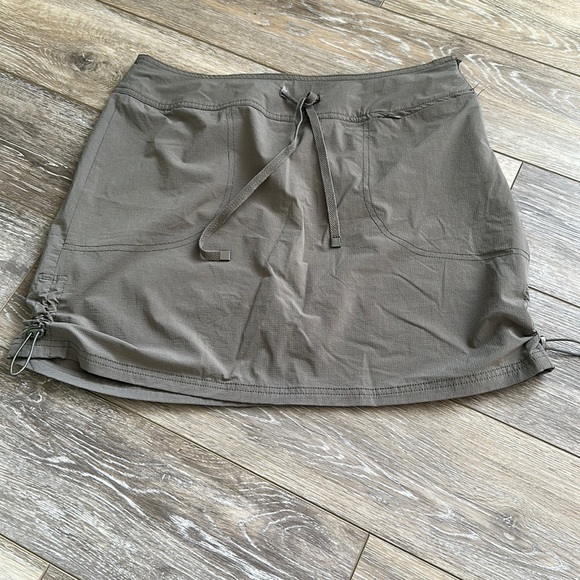 GreenTea | Skirts | Green Tea Sports Skort Skirt With Adjustable Bottom ...